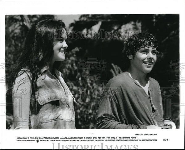 1995 Press Photo Mary Kate Schellhardt and Jason James Richter in Free ...
