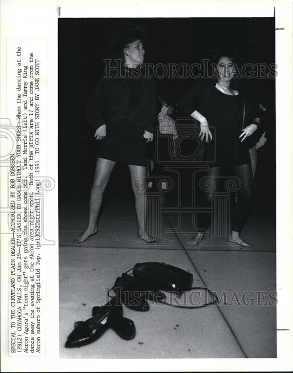 1991 Press Photo Shoes Come Off When Dancing at the Akron Agora ...