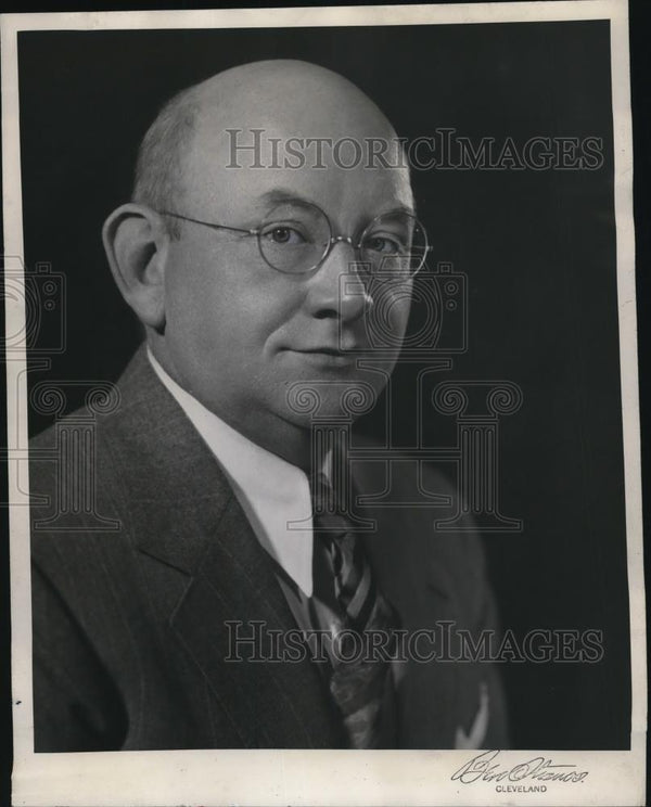 1945 Press Photo John W. Reavis Managing Partner Jones Cockley Day Rea ...
