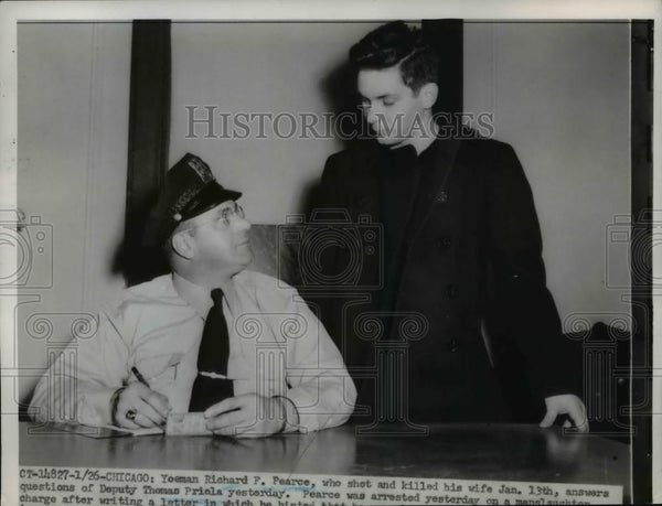1952 Press Photo Yoeman Richard F. Pearce with Deputy Thomas Priola ...