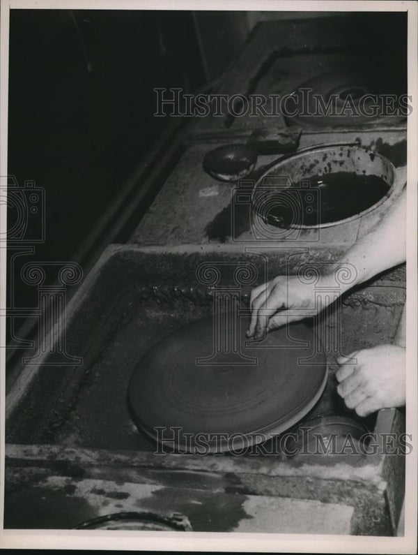 1937 Press Photo Preparing Stone for Microscope The Chip of Stone is S ...