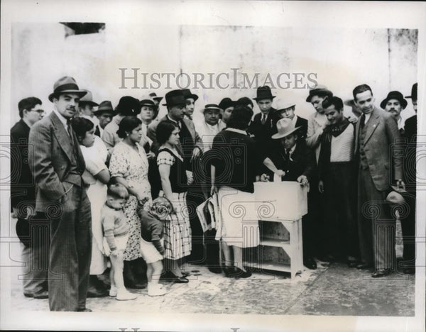 1937 Press Photo Voting in Mexican Congressional Elections - Historic ...