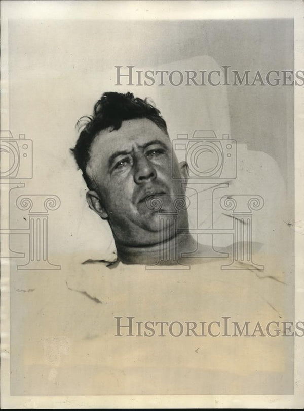 1931 Press Photo Roy Ashley at hospital after being fatally wounded ...