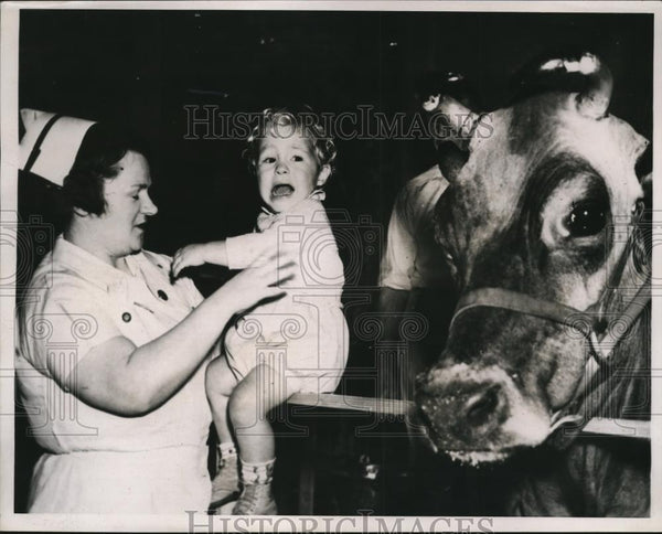 1938 Press Photo Johnny Williams introduced to Sybil Tessie Lorna ...