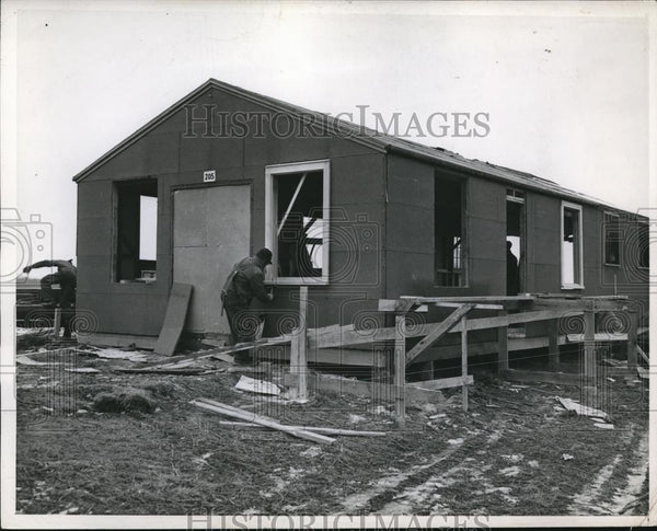 1946 Press Photo US Army barracks under construction - Historic Images
