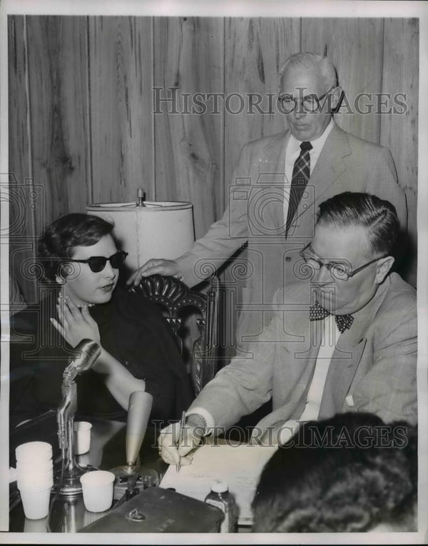 1954 Press Photo Suzanne Rooks last person to Montgomery Ward Thorne a ...