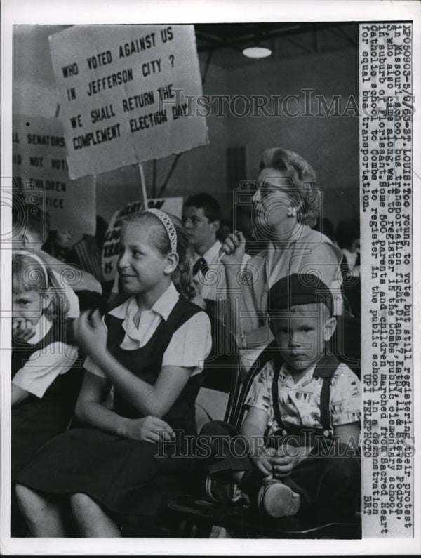 1963 Press Photo Children Wait to Register for Bus Transportation Demo ...
