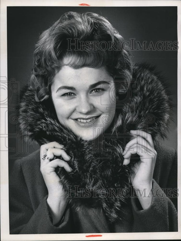 1962 Press Photo Donna Koeth Project Soles Contest - nee31519 ...