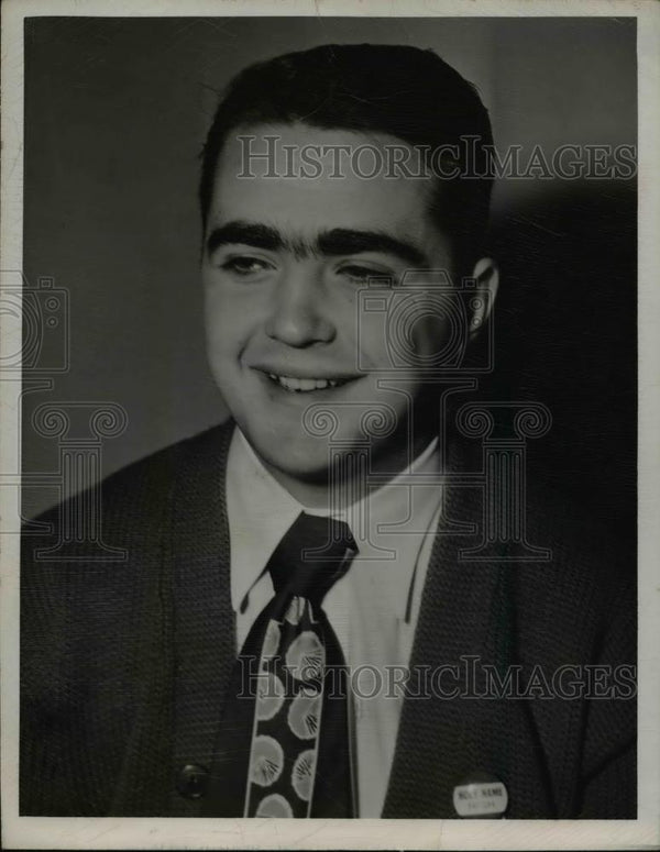1949 Press Photo Gene Murray, Holy Name Tackle - Historic Images