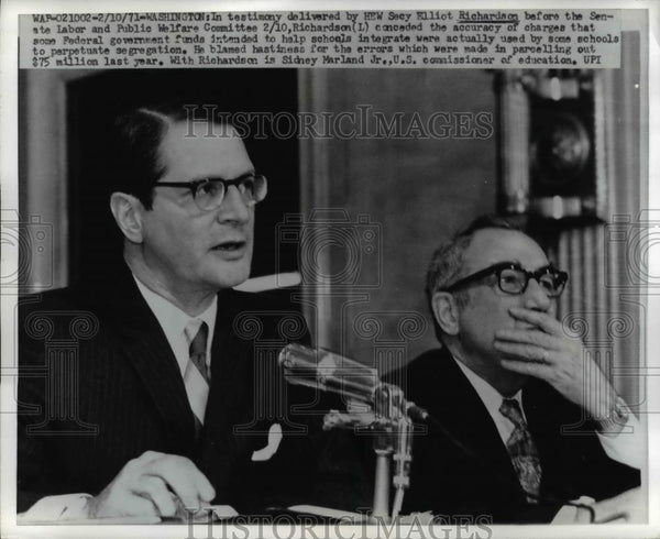 1971 Press Photo of HEW Sec. Elliot Richardson before the Senate ...