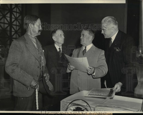 Mayor Frank Shaw, W.H. Laws, Robert Carr, William J. McNichols 1938 ...