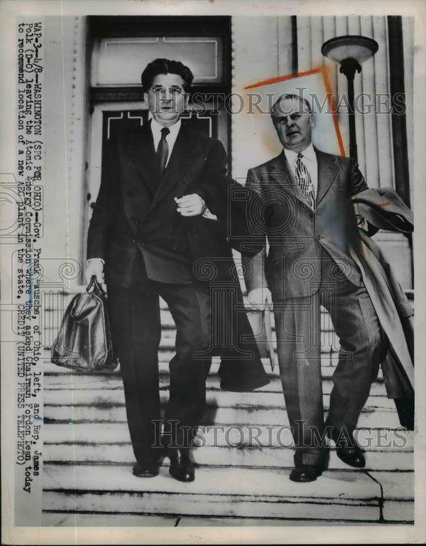 1952 Press Photo Gov. Frank Lausche of Ohio and Rep. James Polk ...