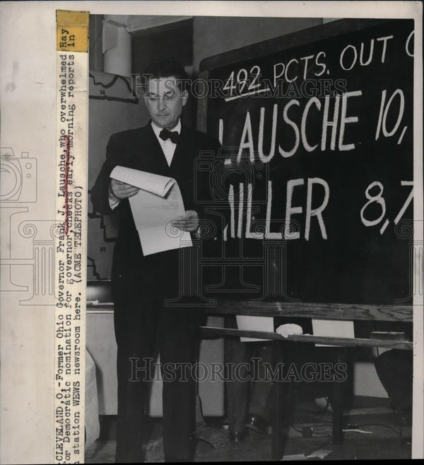 1948 Press Photo Ohio Governor Frank J. Lausche Checks News Reports ...