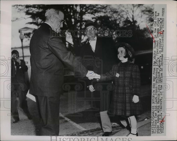 1953 Press Photo President Truman greets Marcia L Colbert & dad in DC ...