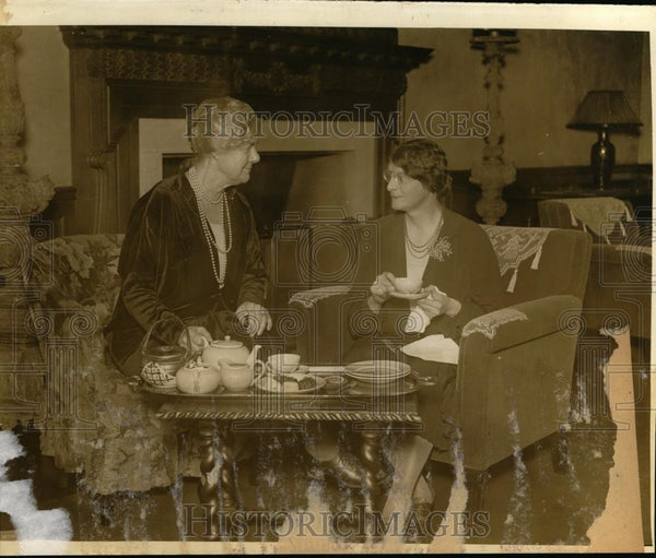1928 Press Photo Mrs Walter McNab Miller & Julia K Jaffray at Grace Do ...