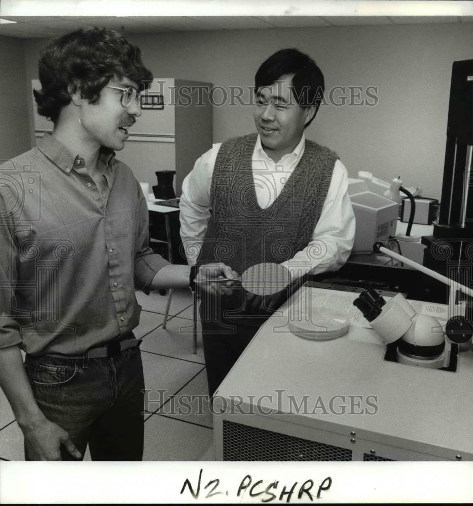 1987 Press Photo Sharp Microelectronics Technology-design engineers ...