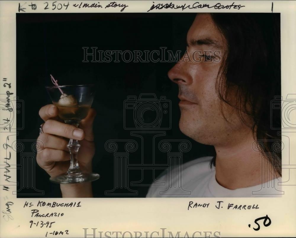 1995 Press Photo Randy Farrell ready to drink Kombucha - orb18813 ...