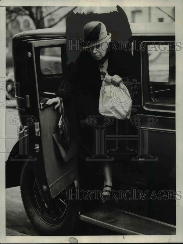 1930 Press Photo Mrs Taft returning from market. - nee92725 - Historic ...