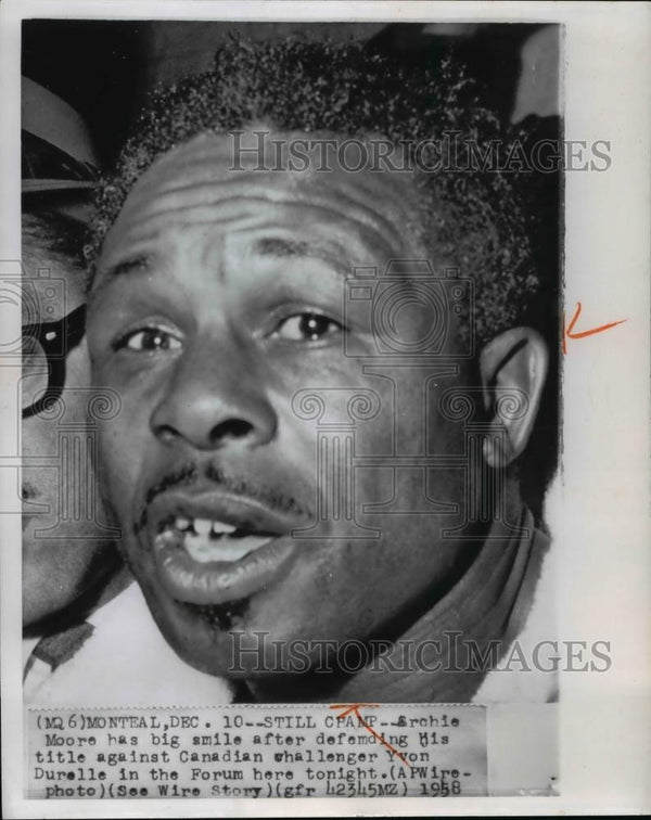 1958 Press Photo Montreal Archie Moore is Still Champ after Durelle fi ...