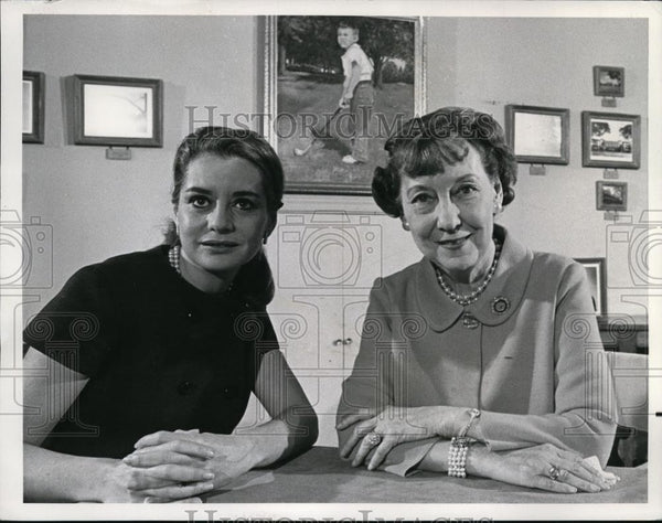 1970 Press Photo Barbara Walters and Mrs Dwight D Eisenhower - spp0057 ...