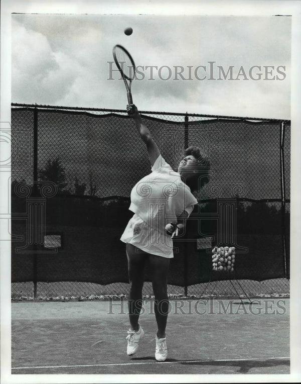 1990 Press Photo Mary Ginnard, Tennis Pro at Walden Ginnard - cvb63552 ...