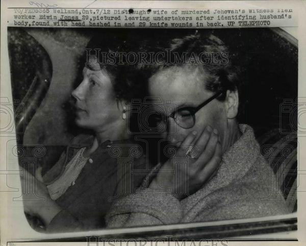 1957 Press Photo Edwin Jones After Identifying The Victim's Body - nee ...