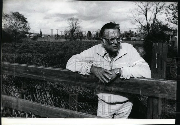 1984 Press Photo Dean Riddle at his Farm - spa18467 - Historic Images