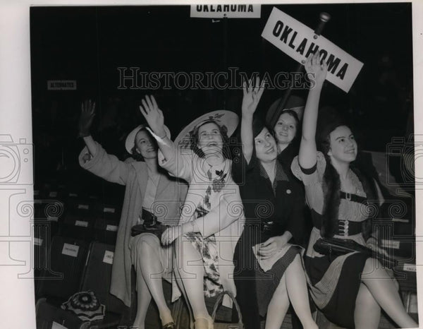 1940 Press Photo Women's delegates to democratic Convention in Chicago ...