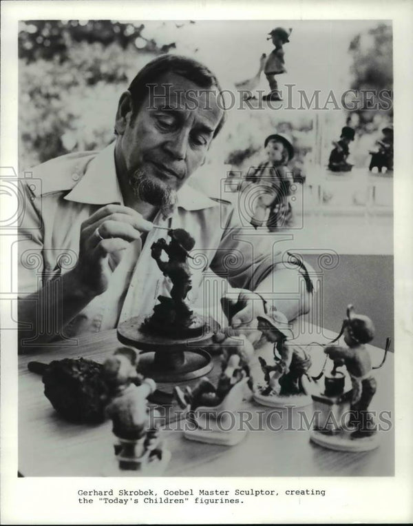 1982 Press Photo Gerhard Skrobek, Goebel Master Sculptor - cvp98447 ...