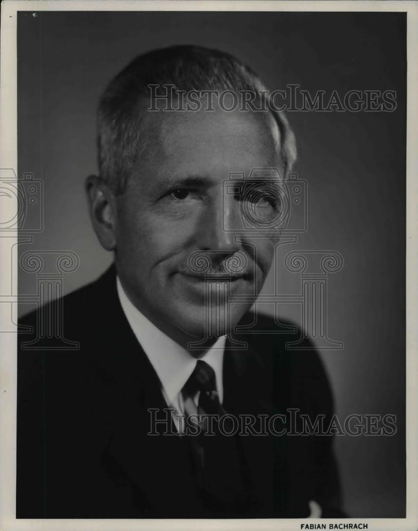 1963 Press Photo Richard Sauer, vp The Standard Oil Company - cvp98583 ...