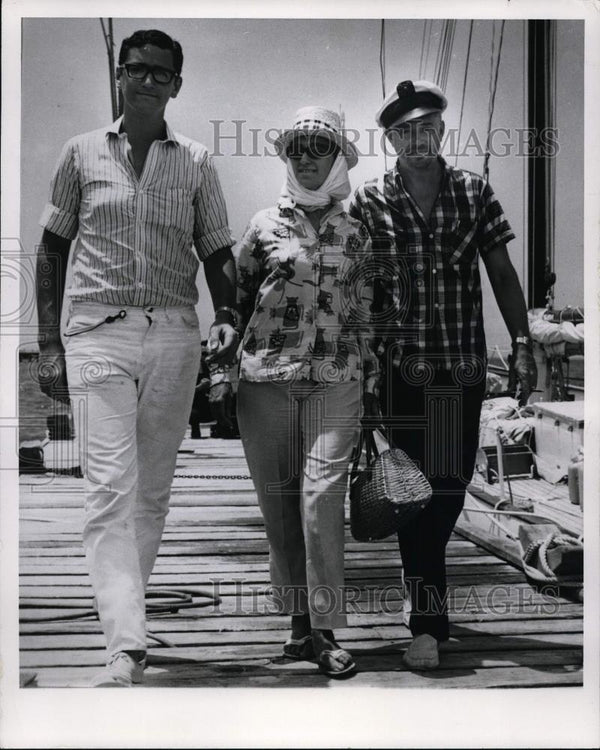 Press Photo Commentator Huge Downs "TODAYSHOW" - cvp99754 - Historic Images