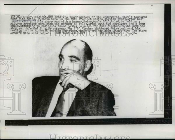 1961 Press Photo John Vito Moise,run in with a little angry Man with h ...