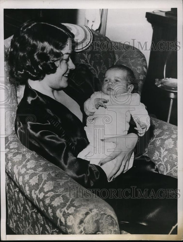 Frances Tobin, wife of Red Sox Eddie Morgan, & their newborn 1934 ...