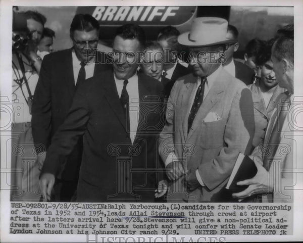 1955 Press Photo Ralph Yarborough, Adlai Stevenson at Airport, Austin ...