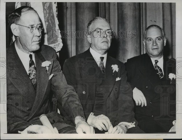 1947 Press Photo Vernon Nickell, Richard Rowe, Dwight Green at Swearin ...