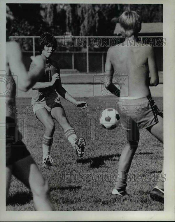 1982 Press Photo Doug Layman to shore up a spot in Beaverton High socc ...
