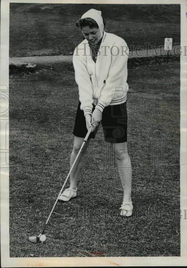 Golfer Donna Kozar on a links course 1962 Vintage Press Photo Print ...
