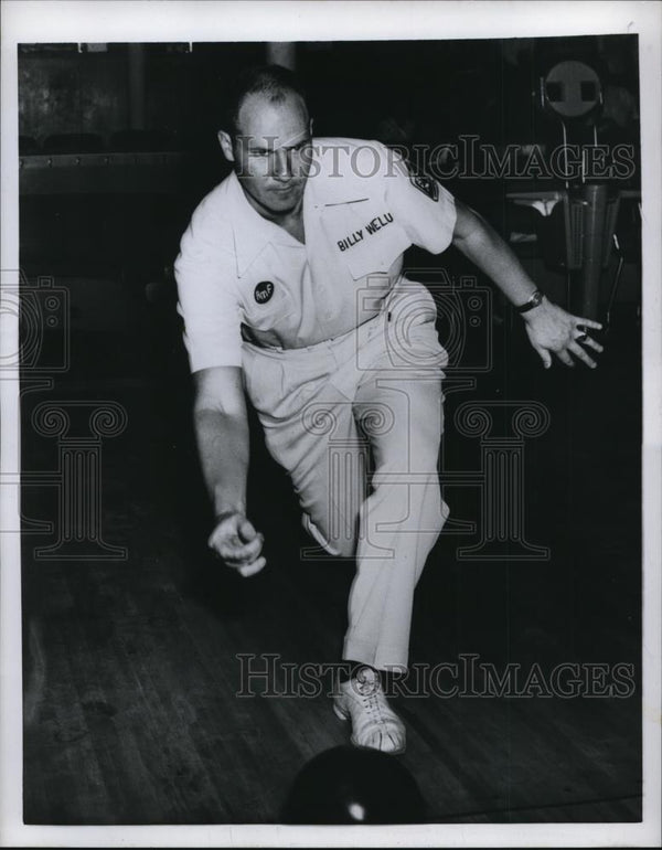 AMFs bowler Billy Welu on a bowling alley 1959 Vintage Press Photo ...