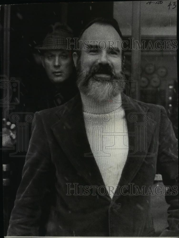 1977 Press Photo G Gordon Liddy Lawyer - spa15231 - Historic Images