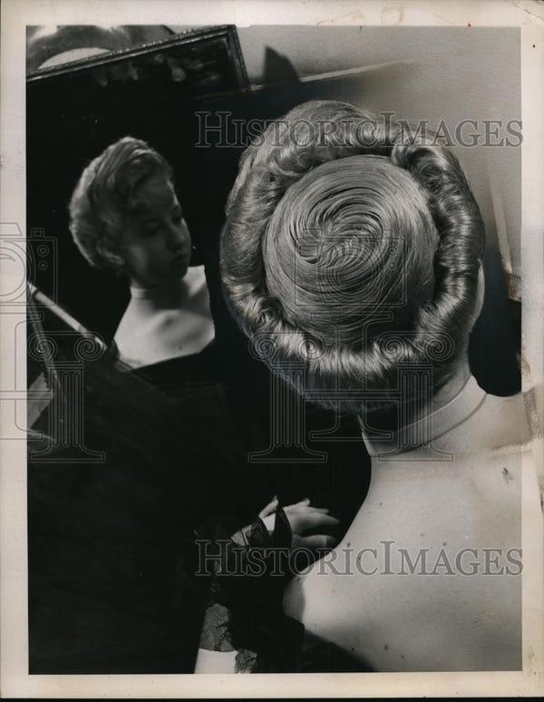 1939 Press Photo New York Ellen Reine wears the whirlpool NYC - neny07 ...