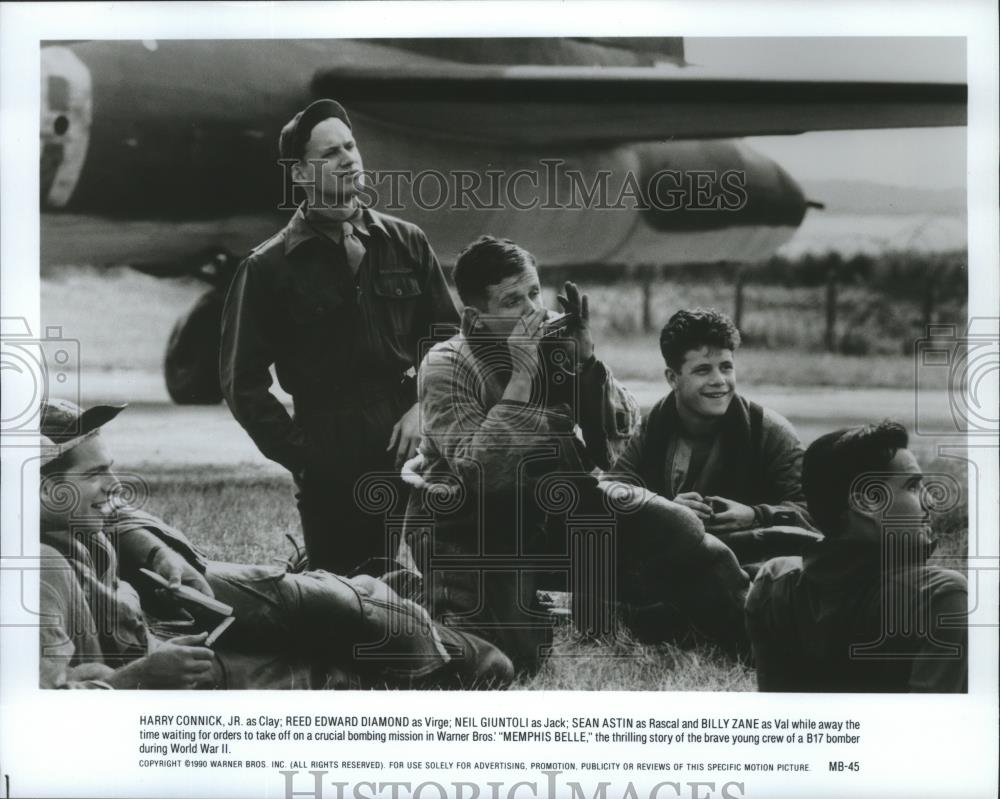 1990 Press Photo Harry Connick Jr., Neil Giuntoli & Sean Astin in Memp ...