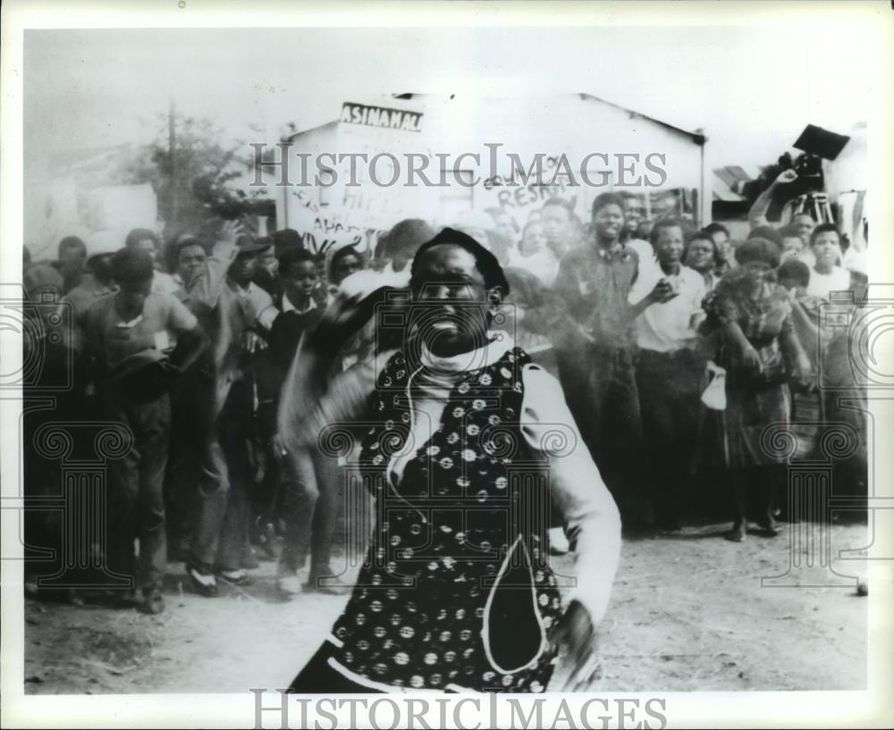 1990 Press Photo A scene from Mapantsula. - spp09446 - Historic Images