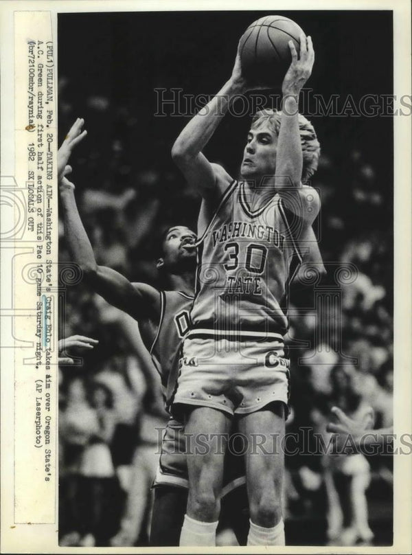 1982 Press Photo Washington State basketball player Craig Ehlo vs Oreg ...