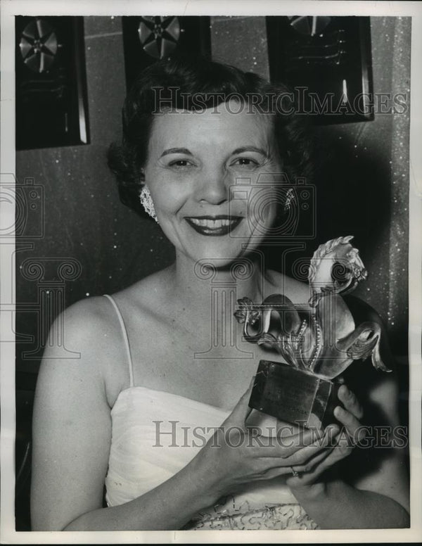 1955 Press Photo NEW YORK WINS FILM FESTIVAL AWARD NYC - neny21188 ...