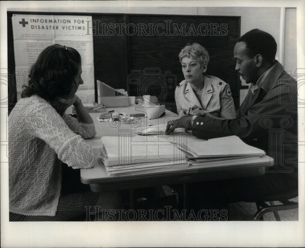 1970 Press Photo Barbara Laird Melvin Red Cross - Historic Images