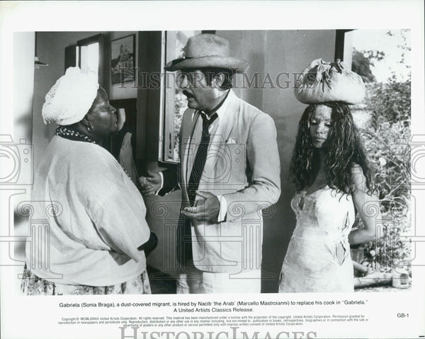 1983 Sonia Braga and Marcello Mastroianni in "Gabriela" Actors Stars ...