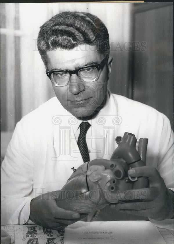1969, Dr. Rudolf Zenker Leads Heart-transplantation in Munich ...