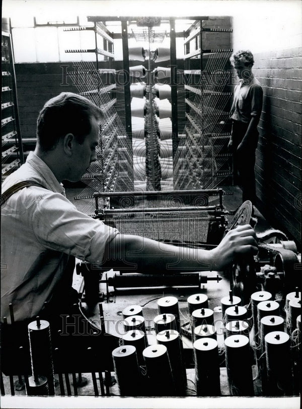 Press Photo Bobbins, Winding Thread - KSB36109 - Historic Images