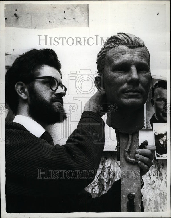 1961 sculptor Richard Beach Works On His Clay Bust of Astronaut ...