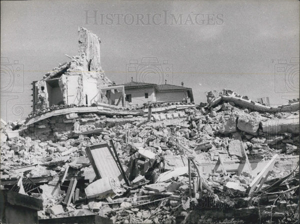1962 Ruins of the Radja Hotel after Devastating Explosion - Historic Images